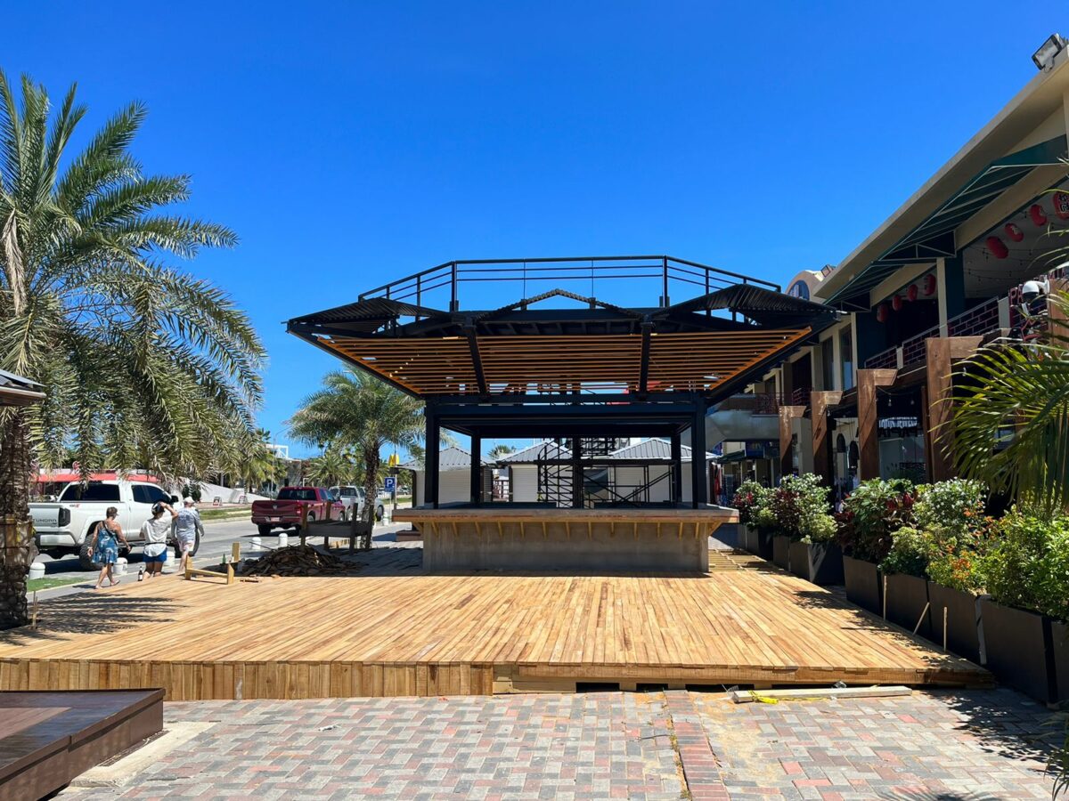 Steel Cafe Structure - Novelty Steel