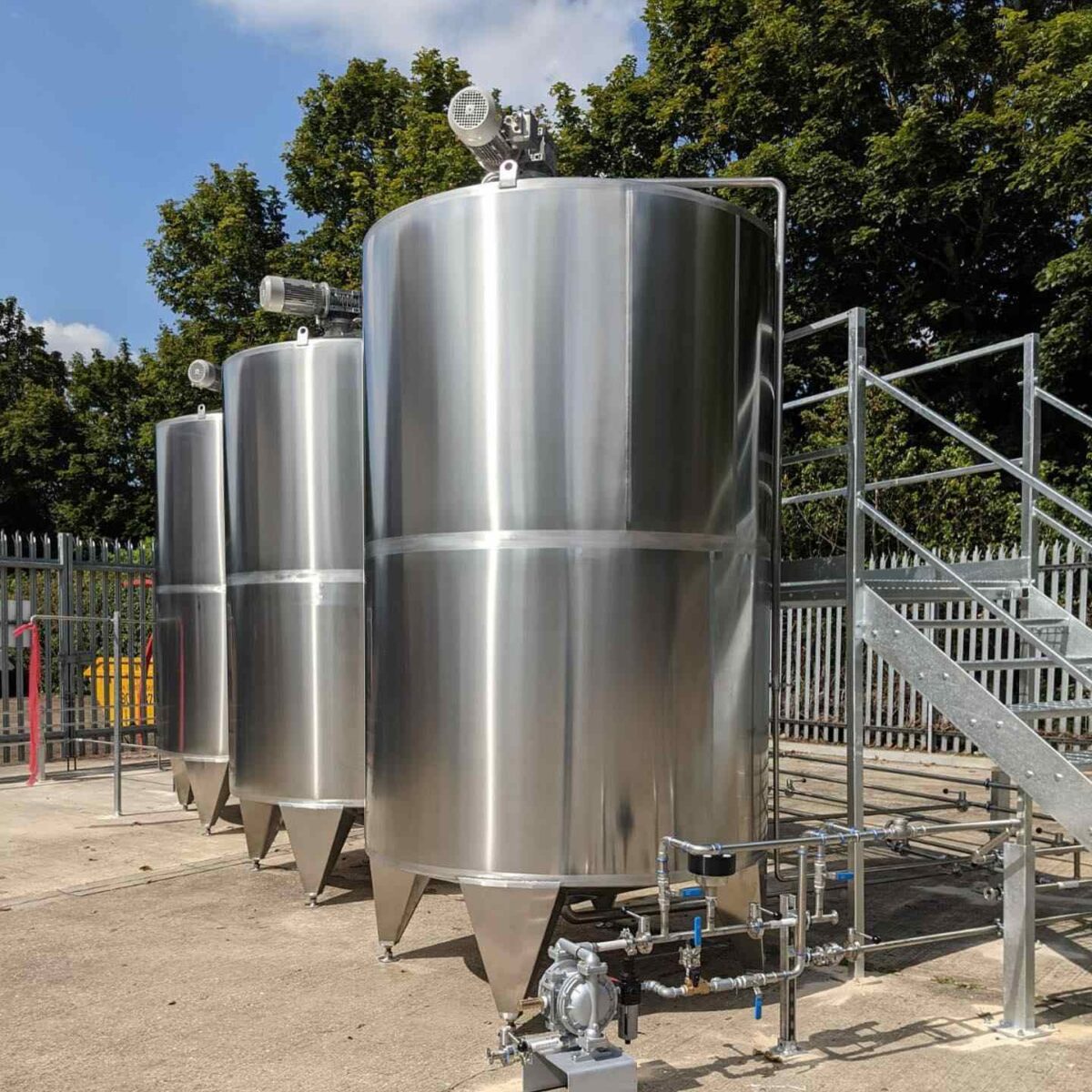 Stainless Steel Tanks - Novelty Steel